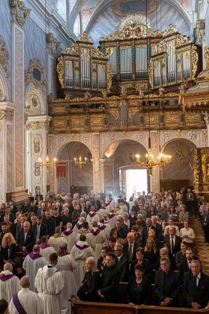 Benediktinerstift Göttweig - Ort der Begegnung - Beerdigung Pater ...