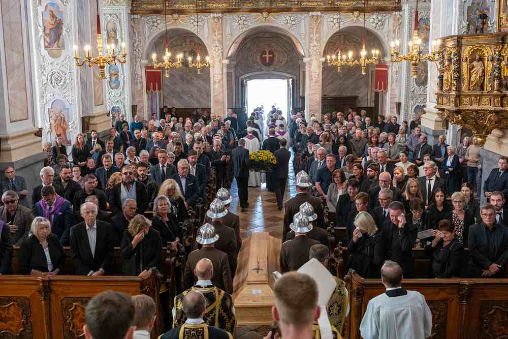 Benediktinerstift Göttweig - Ort der Begegnung - Beerdigung Pater ...