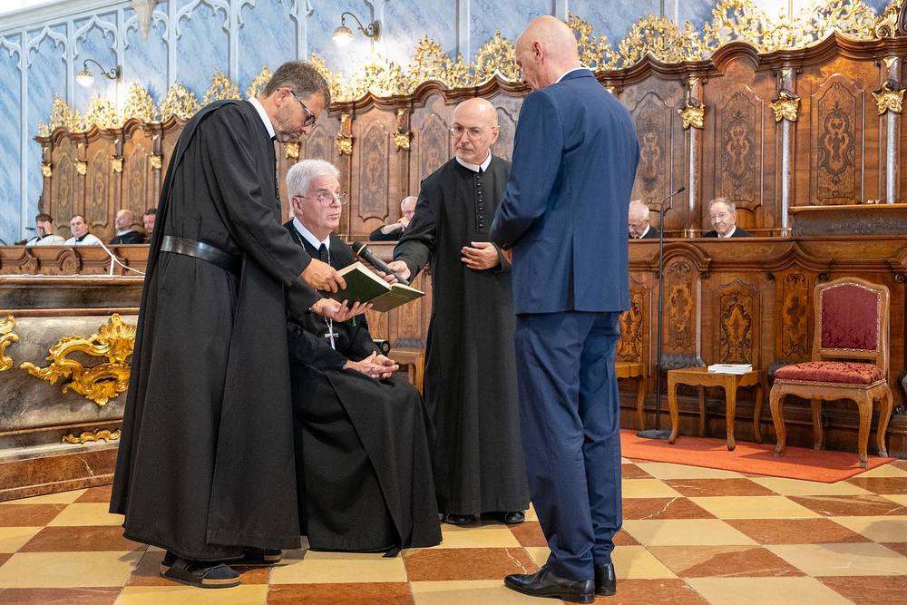 Benediktinerstift Göttweig - Ort der Begegnung - Frater Lukas Maria in ...