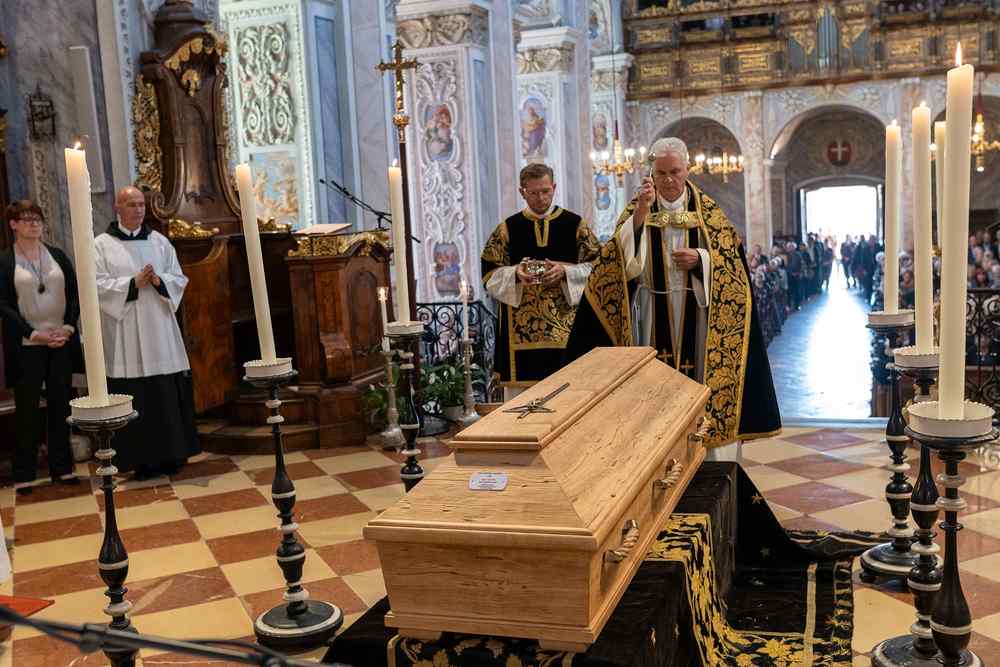 Benediktinerstift Göttweig - Ort der Begegnung - Beerdigung Pater ...