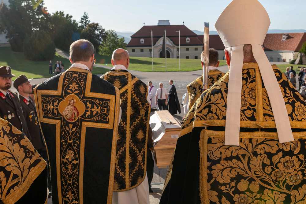 Benediktinerstift Göttweig - Ort der Begegnung - Beerdigung Pater ...