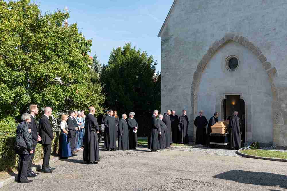 Benediktinerstift Göttweig - Ort der Begegnung - Beerdigung Pater ...